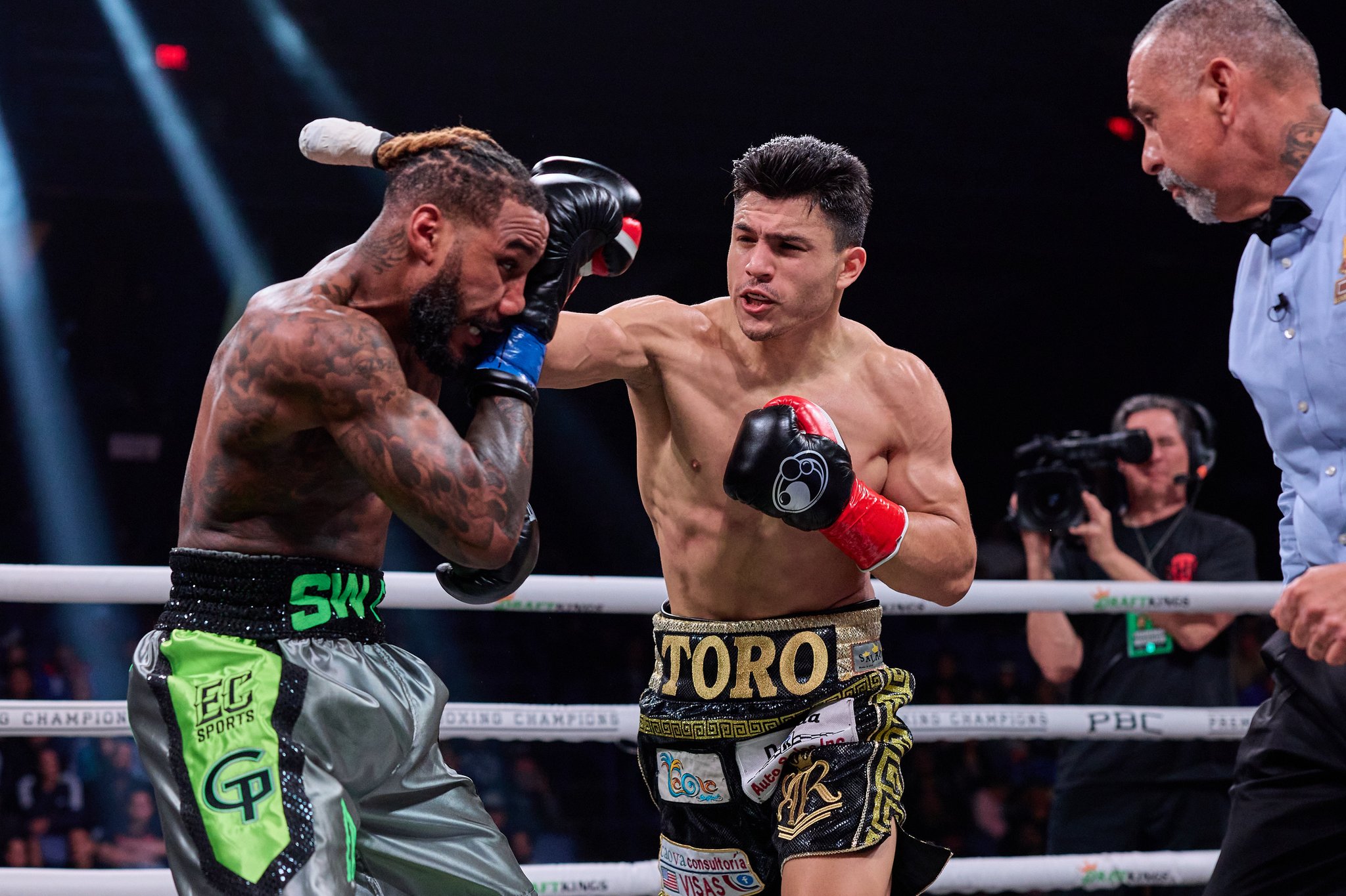 EL “TORO” RESÉNDIZ TRIUNFA EN EL ÚLTIMO ASALTO | Titansports