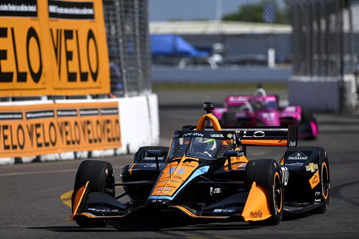 "PATO" O'WARD SE QUEDA CERCA DE LA VICTORIA EN ST. PETERSBURG | Titansports