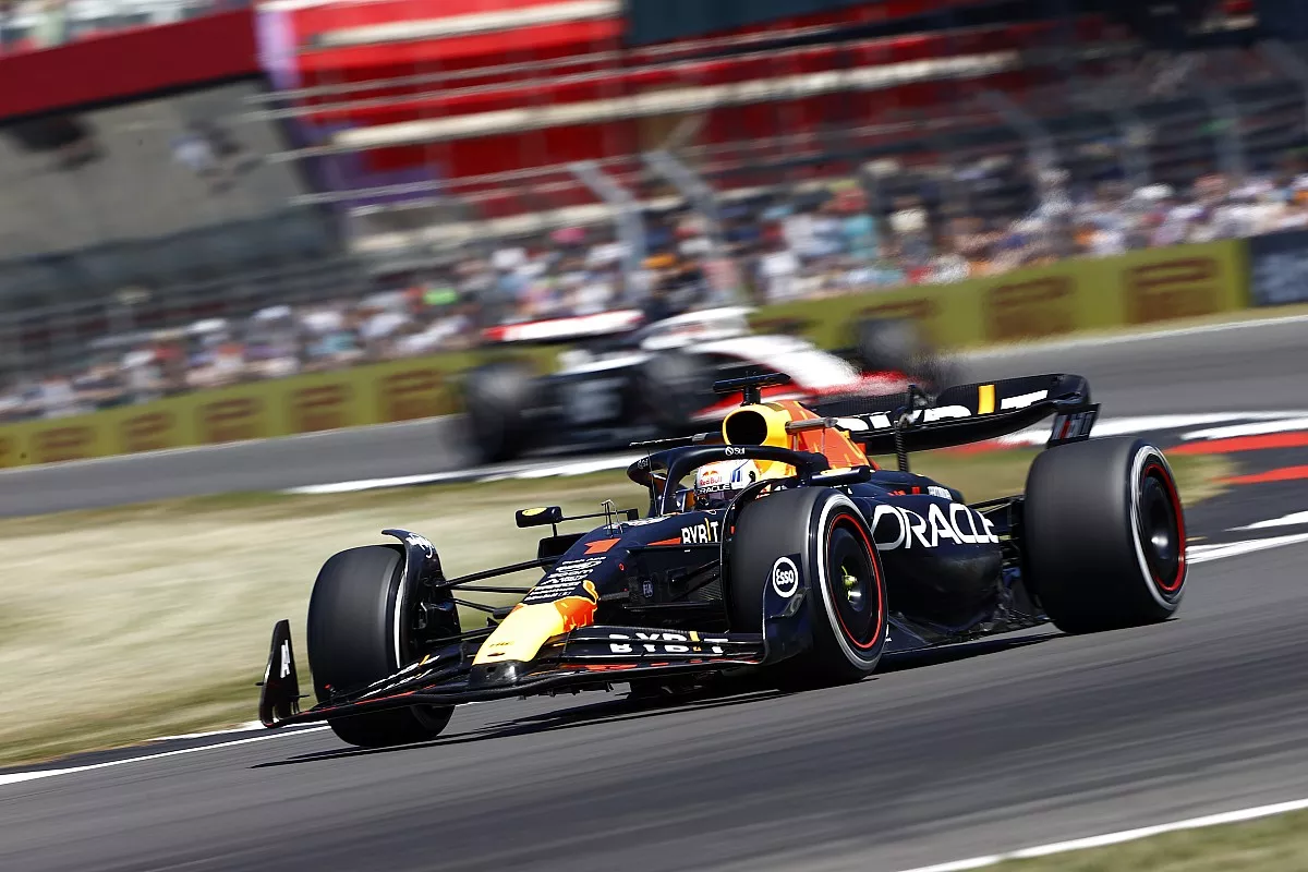 VERSTAPPEN LIDERA LAS LIBRES EN SILVERSTONE | Titansports VERSTAPPEN LIDERA LAS LIBRES EN SILVERSTONE | Titansports