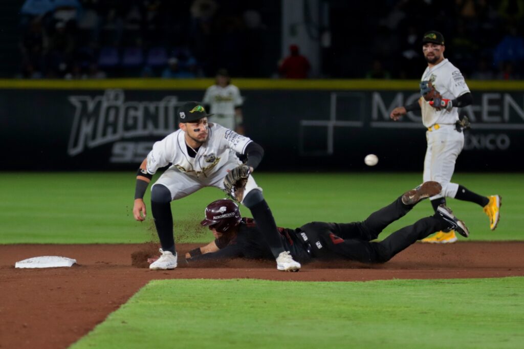 PERICOS DE PUEBLA A UN PASO DEL TÍTULO | Titansports