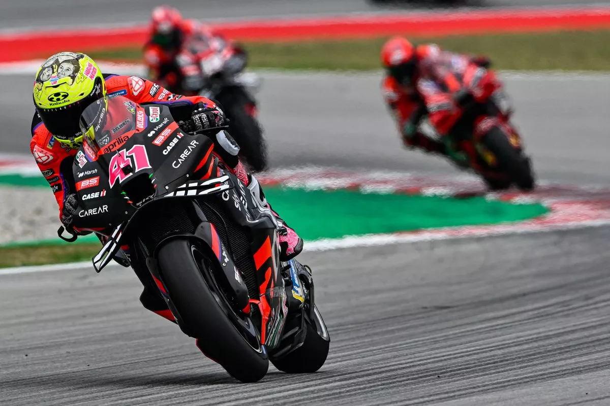 APRILIA HACE HISTORIA EN MONTMELÓ | Titansports