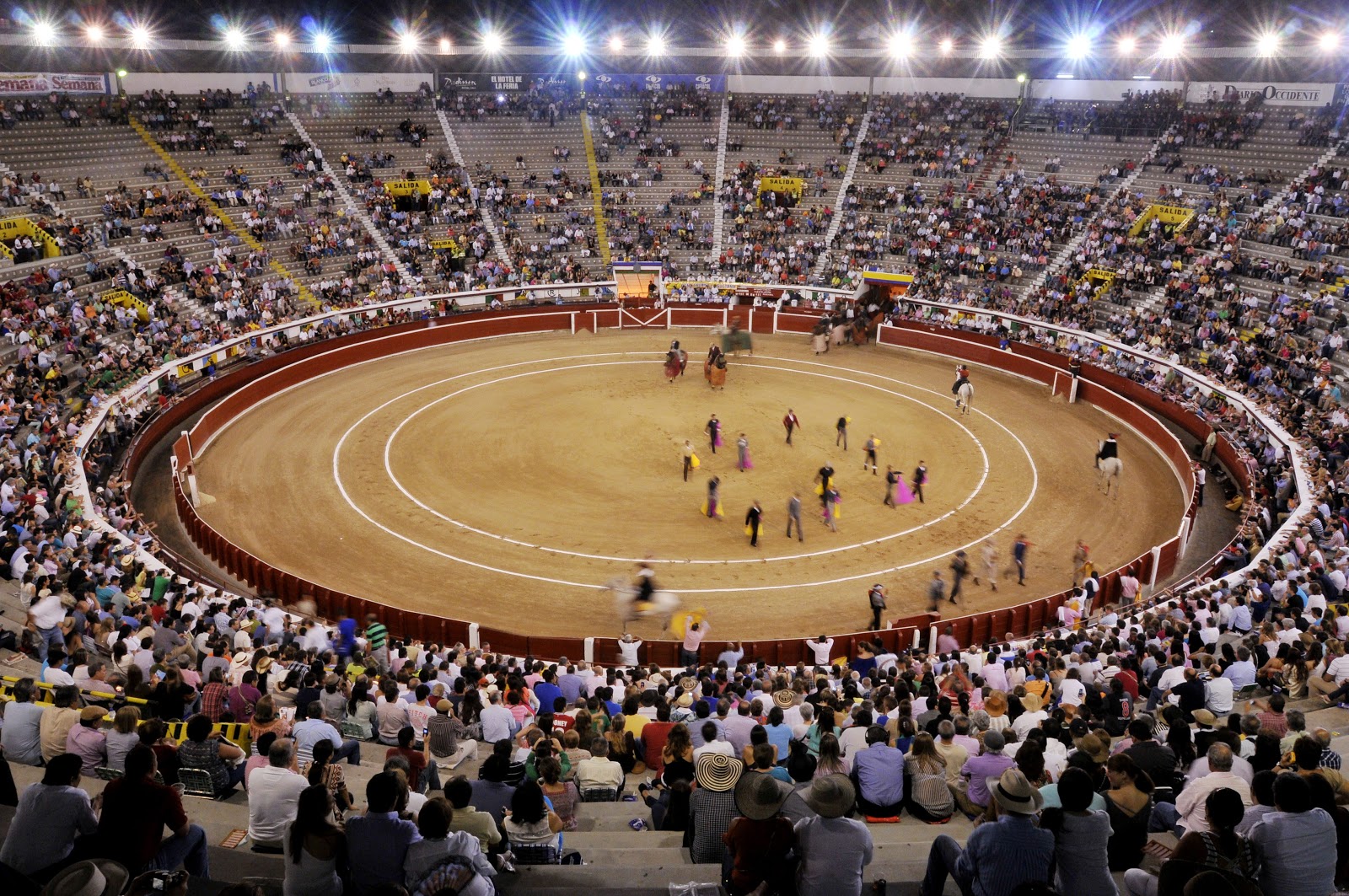 LA 65 TEMPORADA TAURINA DE CALI YA TIENE CARTELES | Titansports