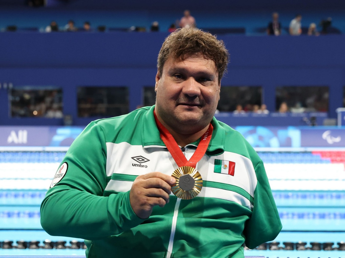 Arnulfo Castorena brilló con oro en la para natación de París 2024 ...