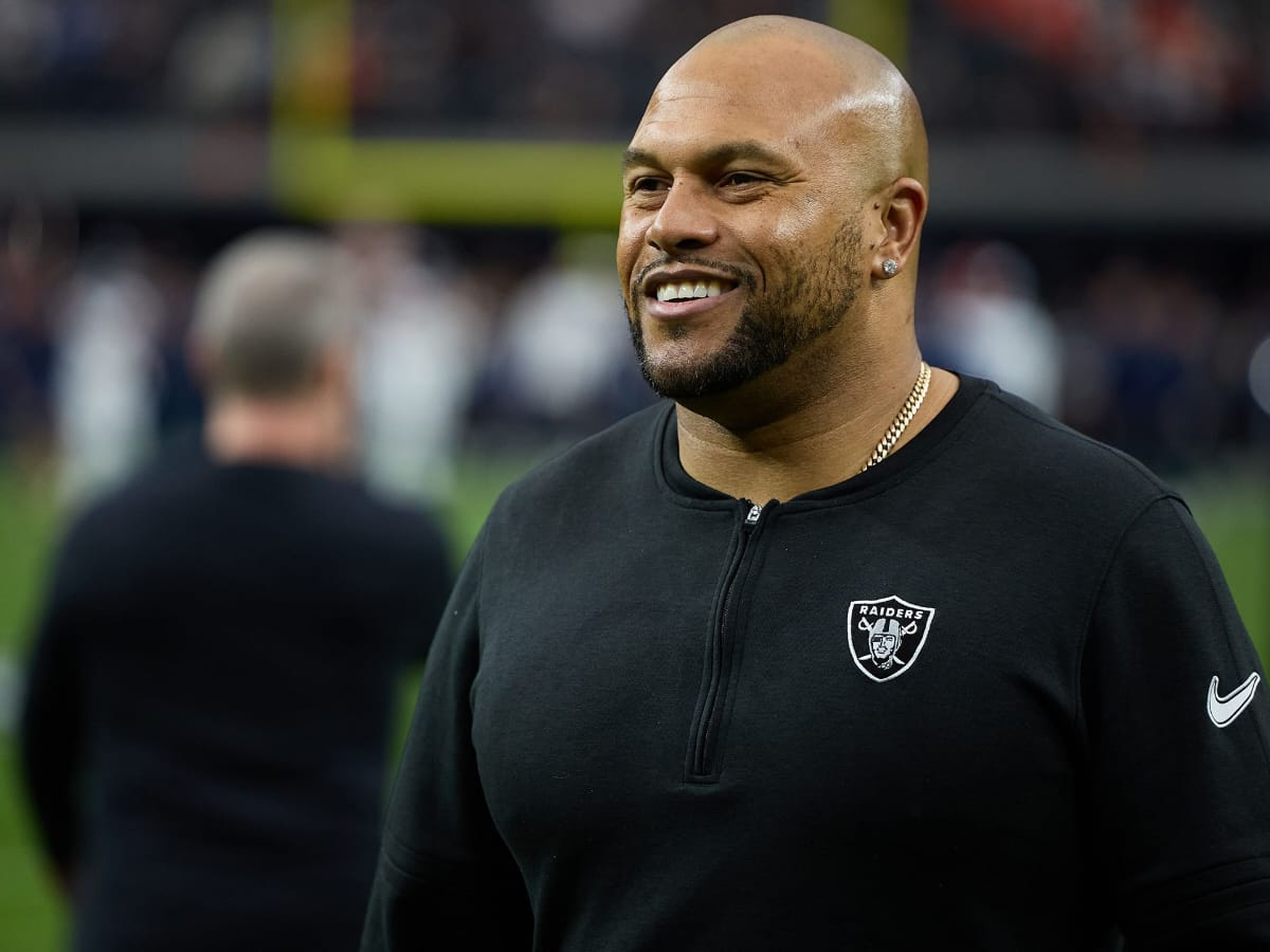 The Raiders announce Antonio Pierce has been fired | Titansports